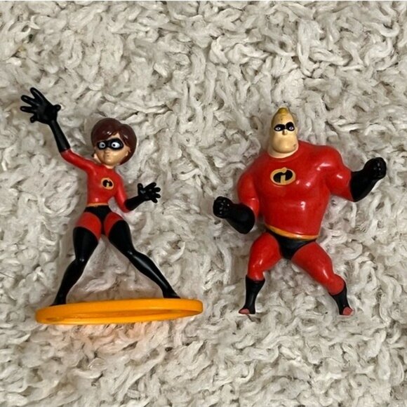 Disney | Toys | Incredibles Mr Incredible Elastigirl Pvc Figures Set ...